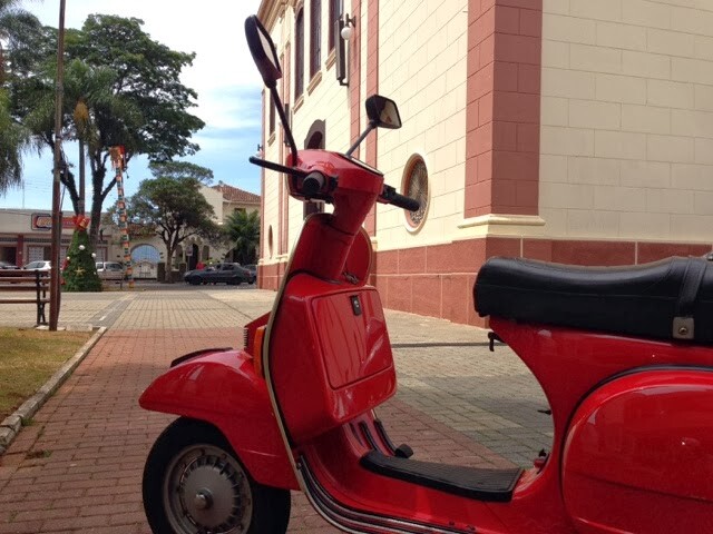 PASSEIO: VESPA PX200E 1986 (video) - Motos Clássicas 80